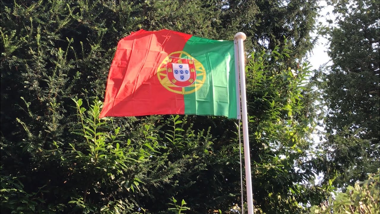 2nd Bandeira Das Quinas (Portugal) Portuguese Flag Flying 🇵🇹 - YouTube