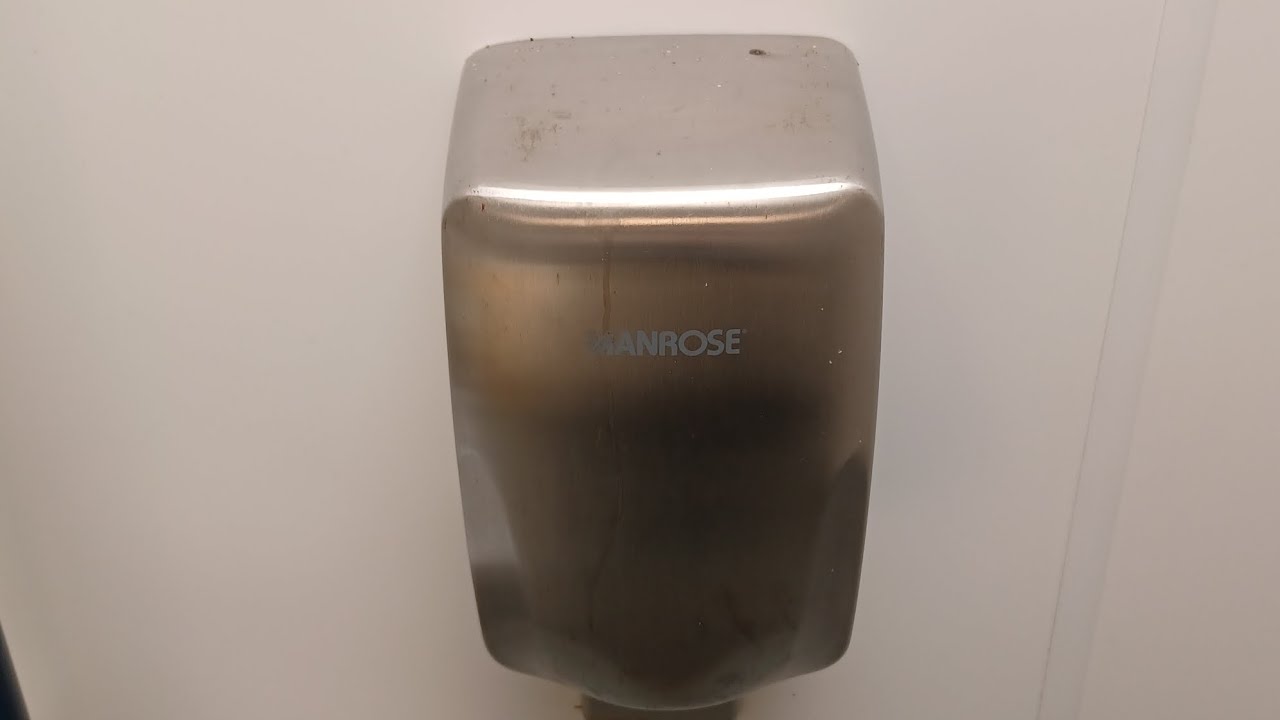 Manrose hand dryer, Pevensey Public Toilets 🚻🚼, Pevensey, East Sussex ...