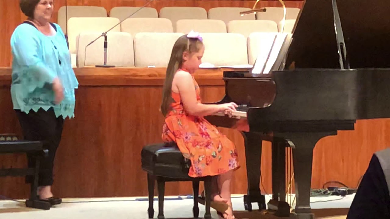 Mackenzie May- star spangled banner piano recital - YouTube