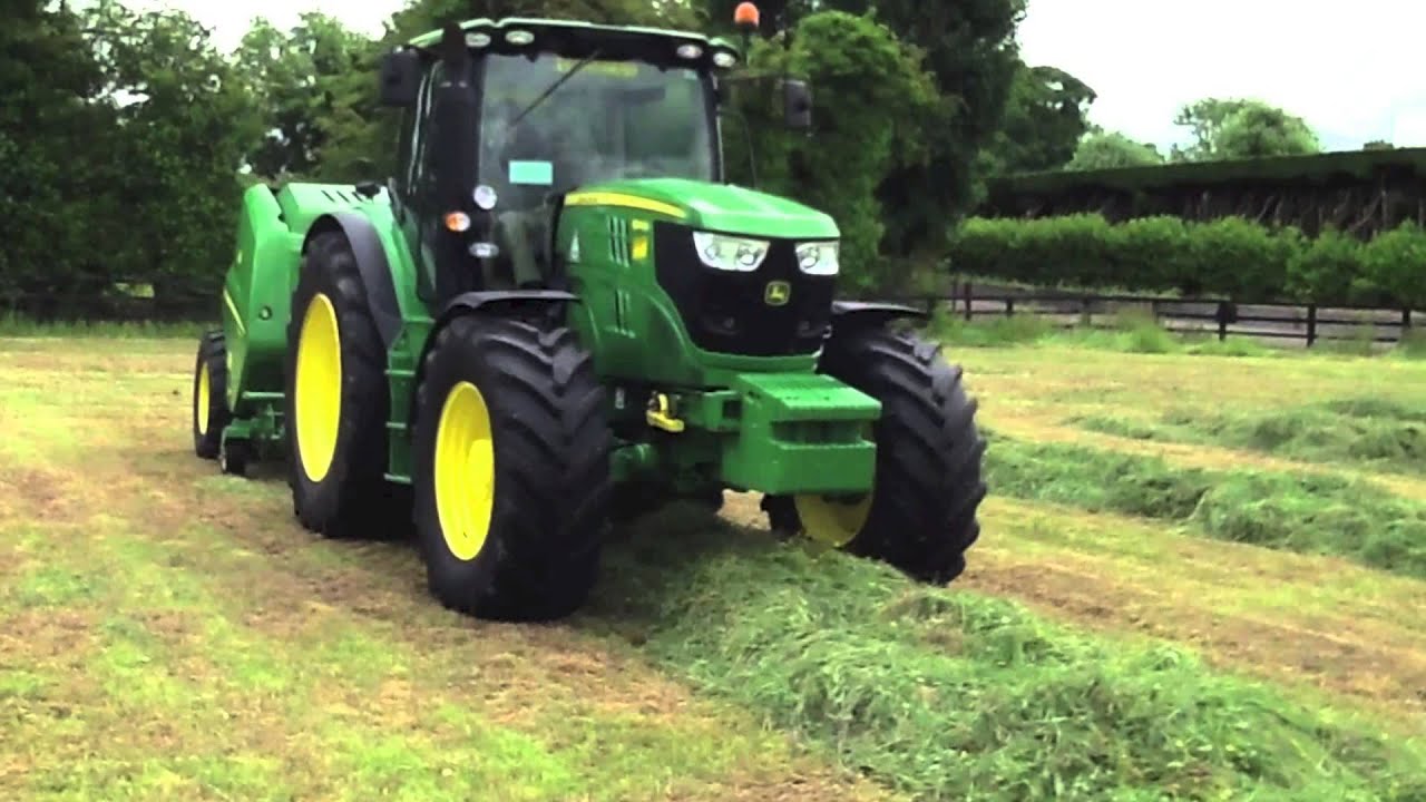 John Deere F440 balers - YouTube
