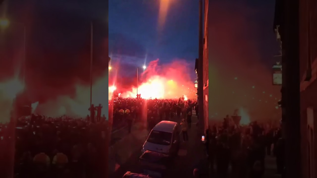 Liverpool fans Pyro show against Atletico Madrid 11/03/20 - YouTube