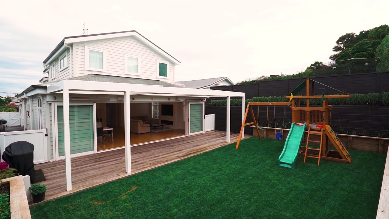 Altus Window Systems - Showcase: new build - Westmere, Auckland - YouTube