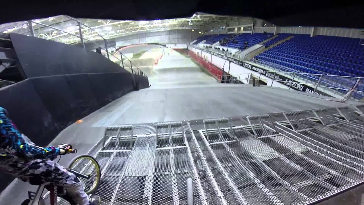 Manchester indoor BMX round 2 - YouTube