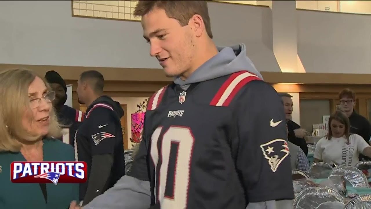 Patriots players assist families in need ahead of Thanksgiving holiday ...