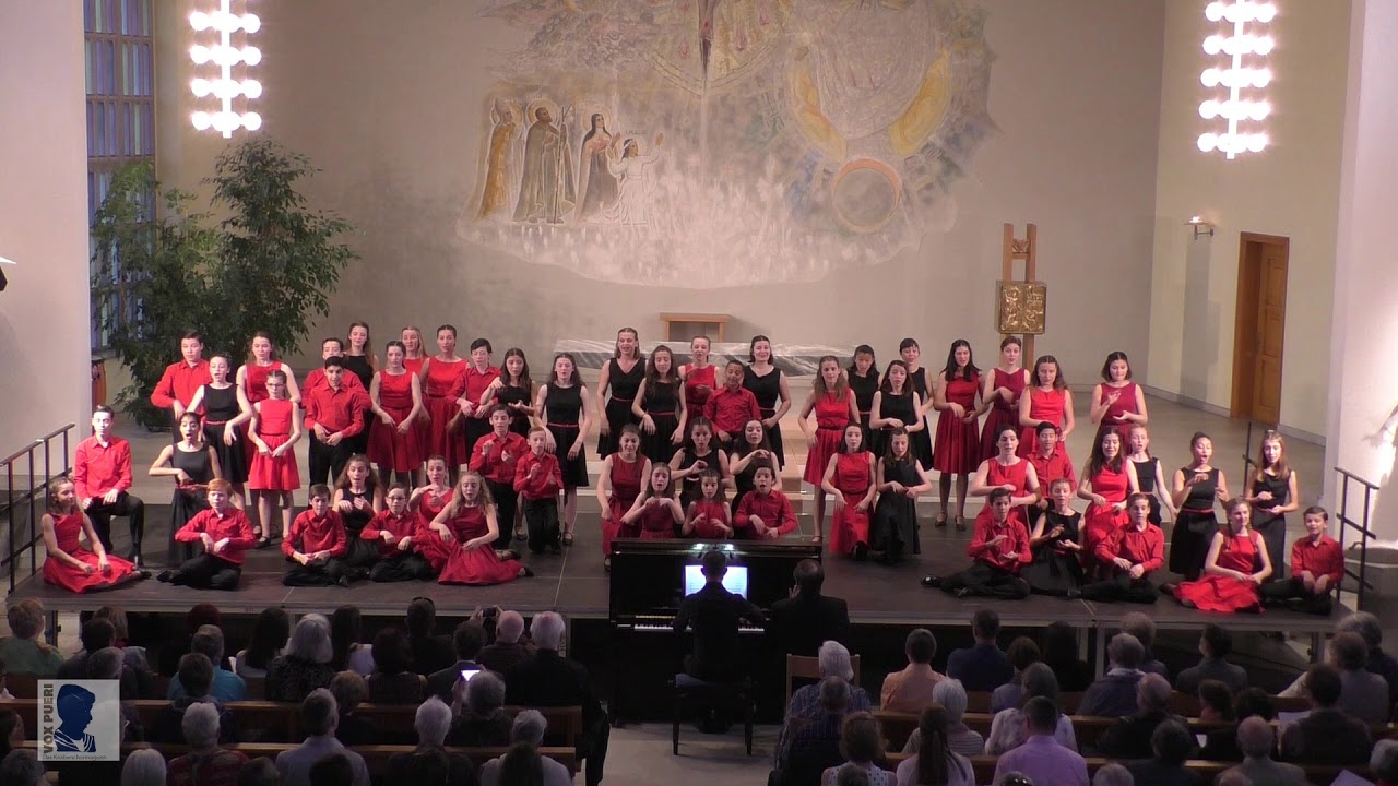 Le Choeur d'Enfants Sotto Voce, Paris (Scott Alan Prouty) "Our Gift For ...