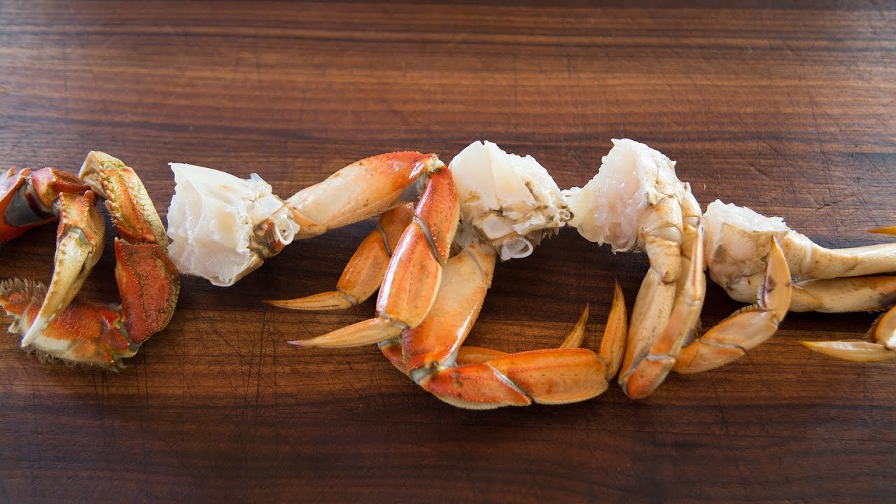 Cleaning Crab - YouTube