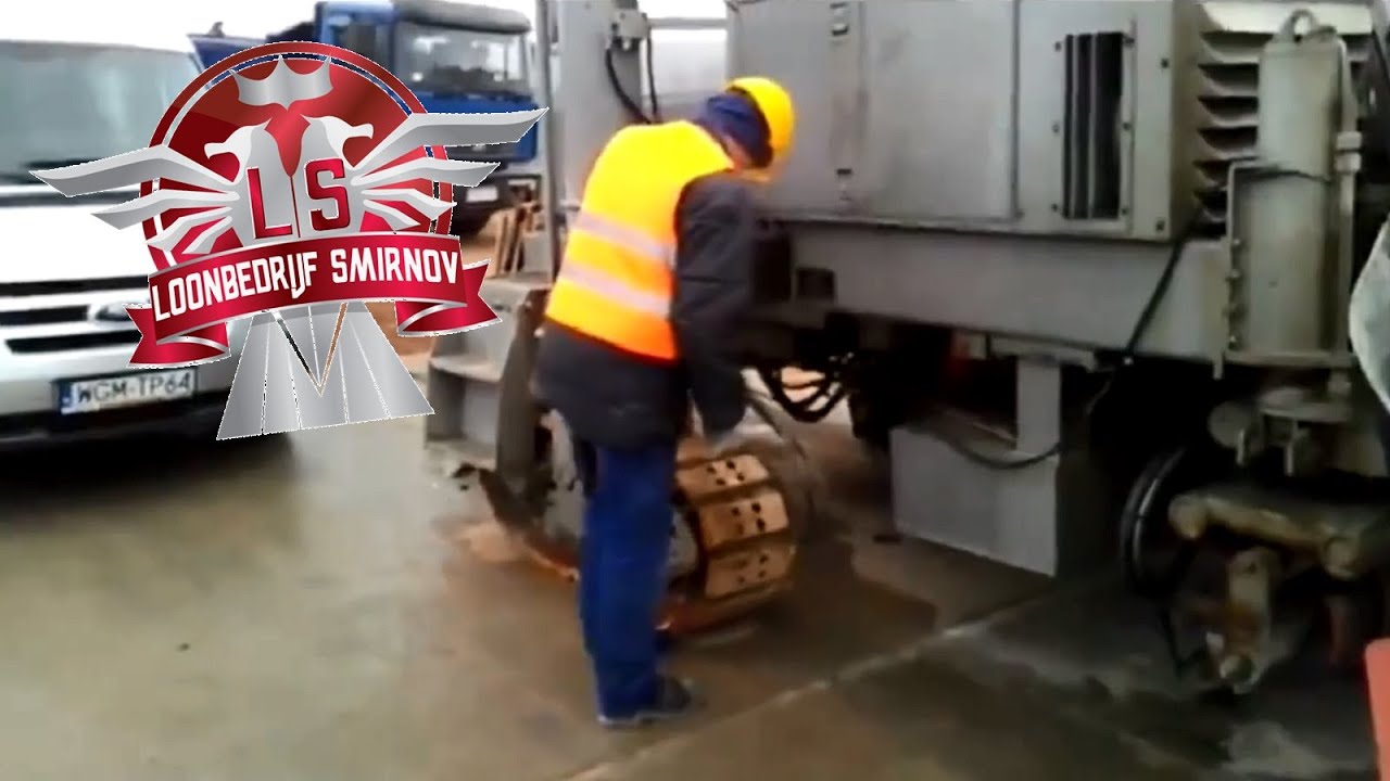 Inflating A Metal Continuous Track - YouTube