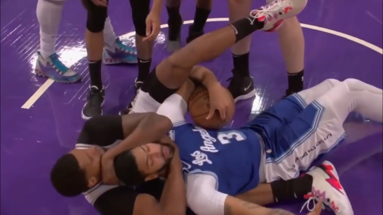 Top 10 Funniest NBA Plays ( Epic Fails Edition) - YouTube