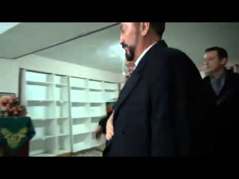 ADNAN OKTAR SULTAN BABA'NIN KOLTUĞUNA OTURDU!