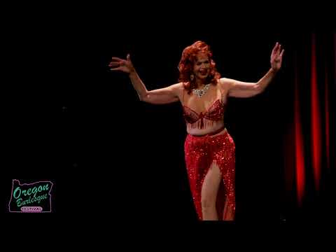 Marinka at the Oregon Burlesque Festival 2019