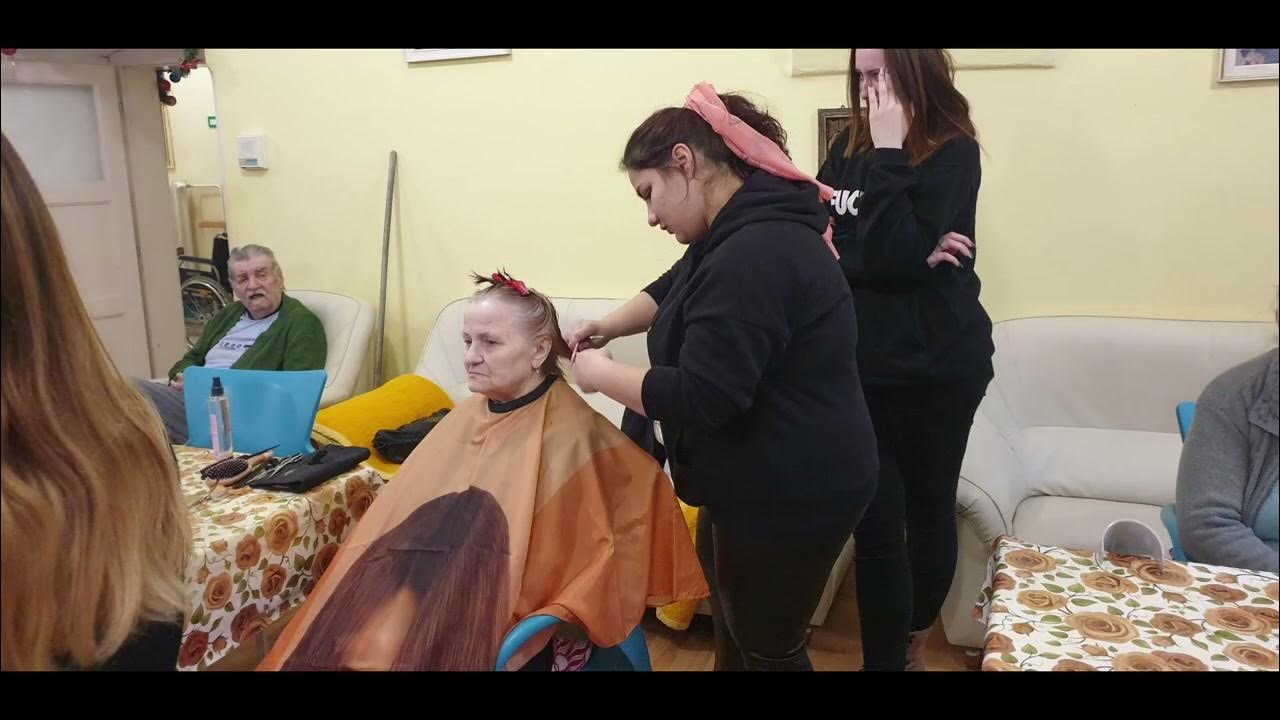 Dom pokojnej staroby 2022 - YouTube