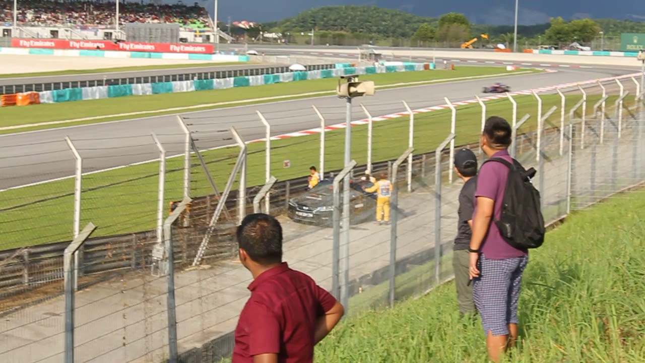 F1 2017 Sepang Track K2 Hillstand - YouTube