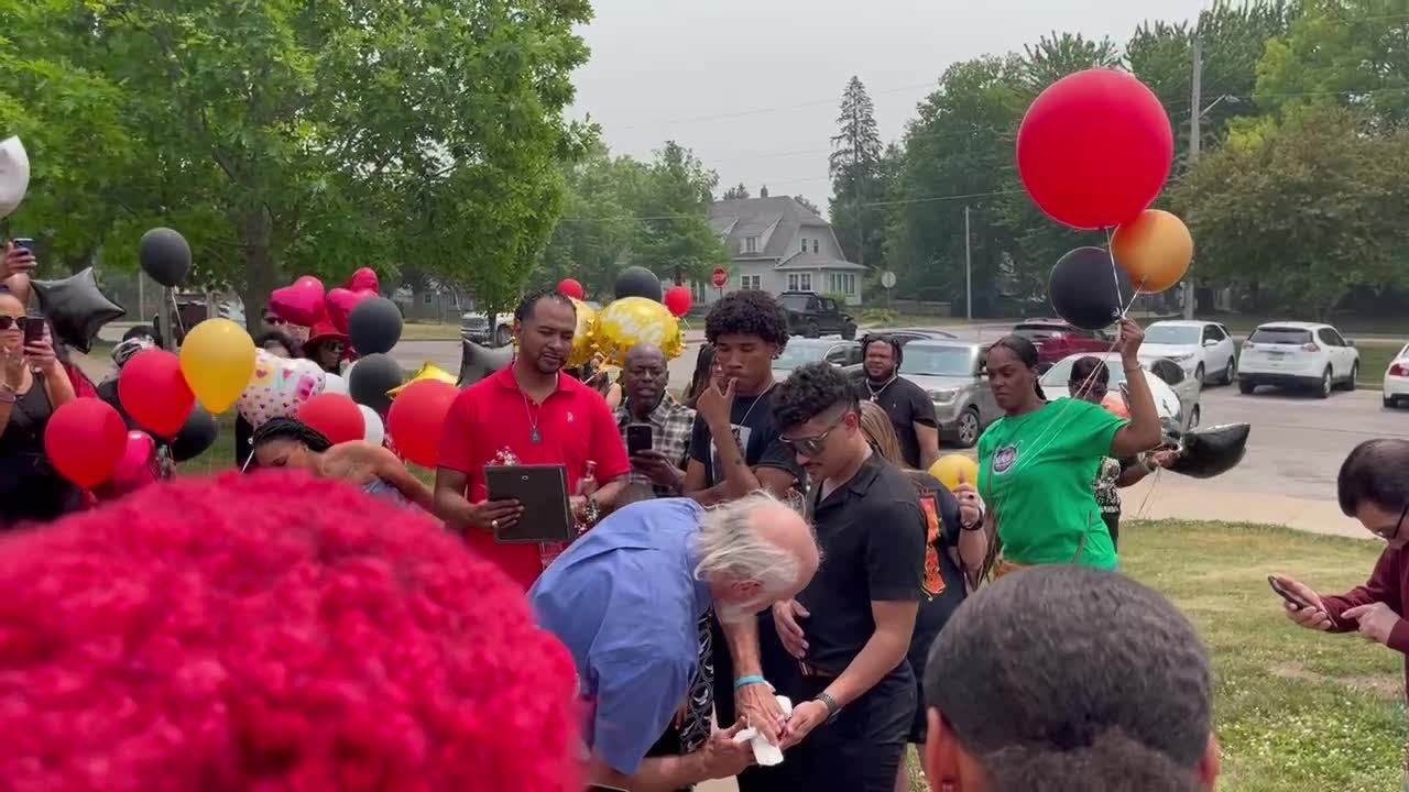 Watch Now: Doves released in memory of Branden Colvin Sr. - YouTube