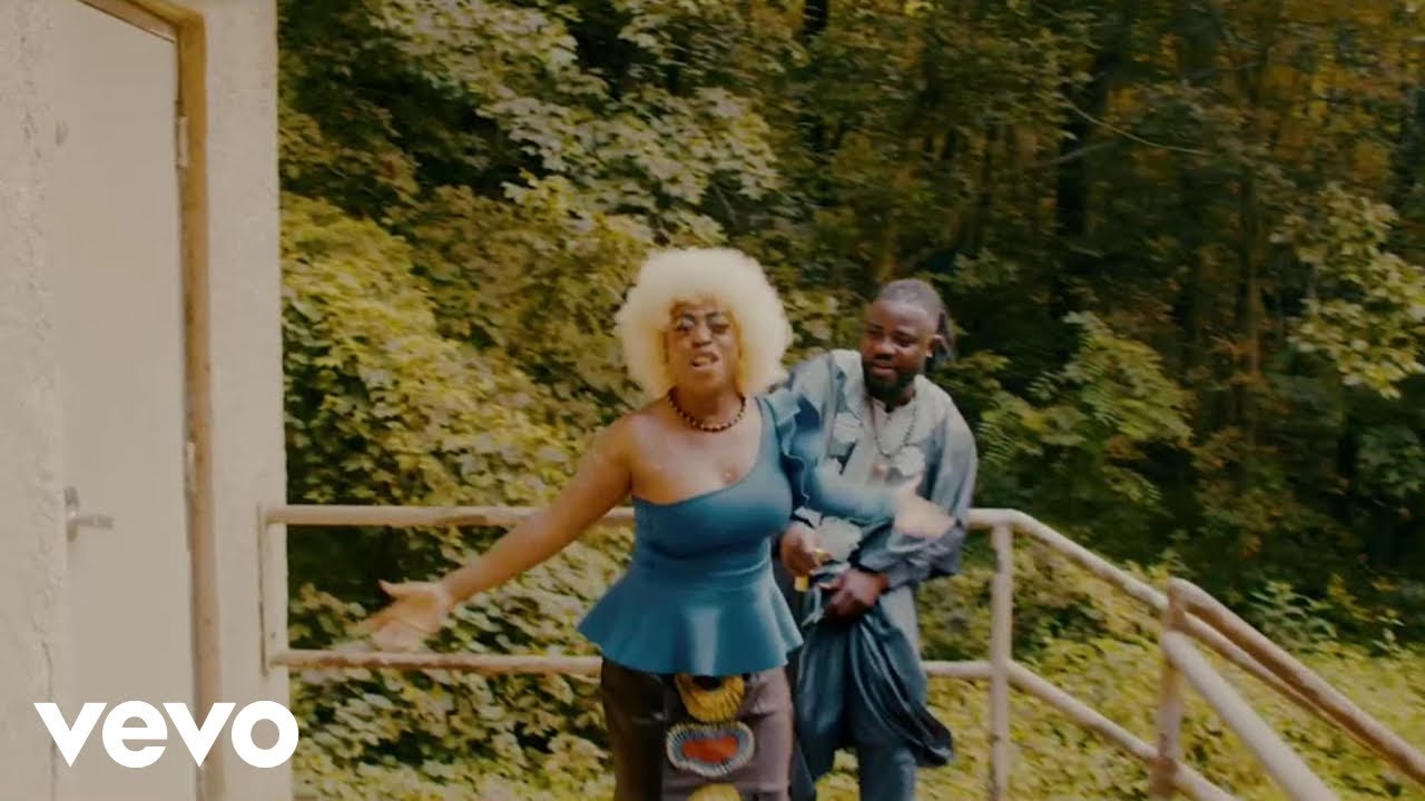 Mizznanhyah - Right Here ft. Dee NiceB - YouTube