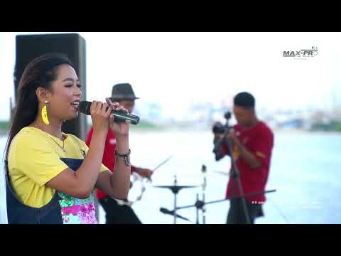 DI MATAMU  - NITHA ARDHANIA MANHATTAN LIVE ANCOL