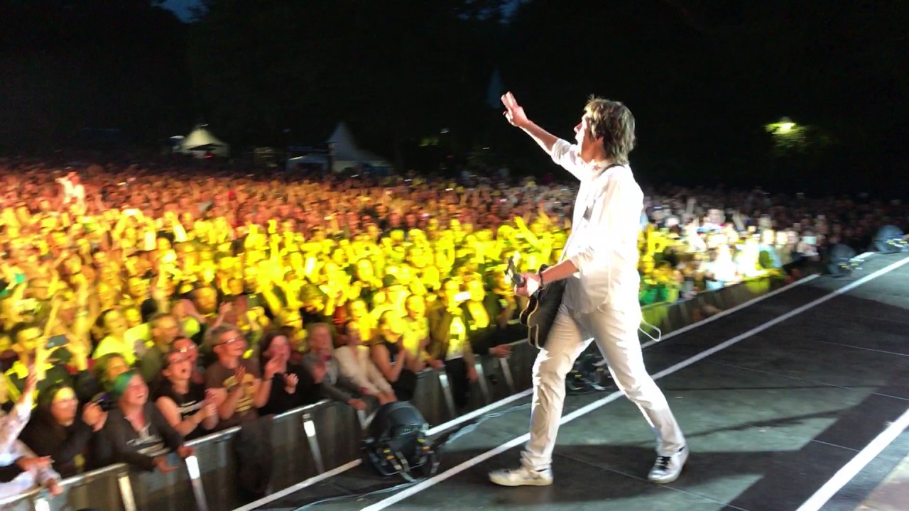 EN VACKER KVÄLL:"Sommartider" Sofiero - YouTube