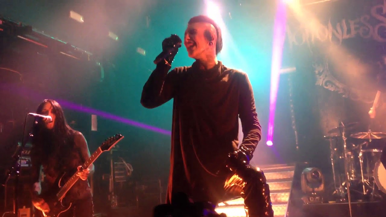 Motionless in white live London in terror - YouTube