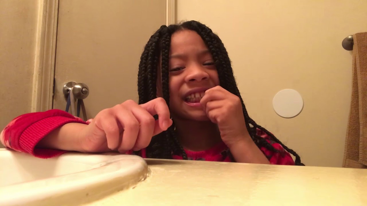 Chloe night routine - YouTube