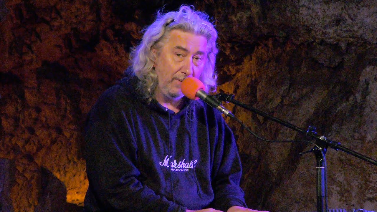 Jeskyně Výpustek, Karel Macálka „Zavolej jen moje jméno“ (4K) - YouTube