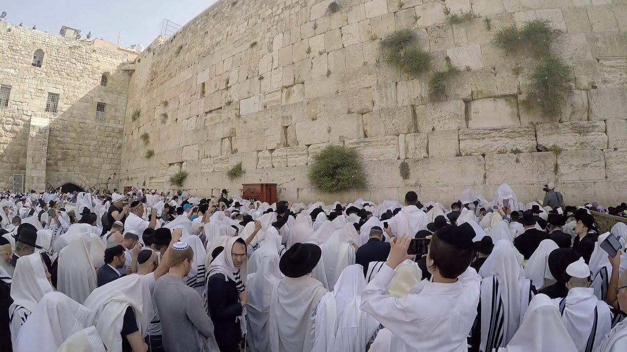 2016 Priestly Prayer at the Western Wall - Being a Disciple - YouTube