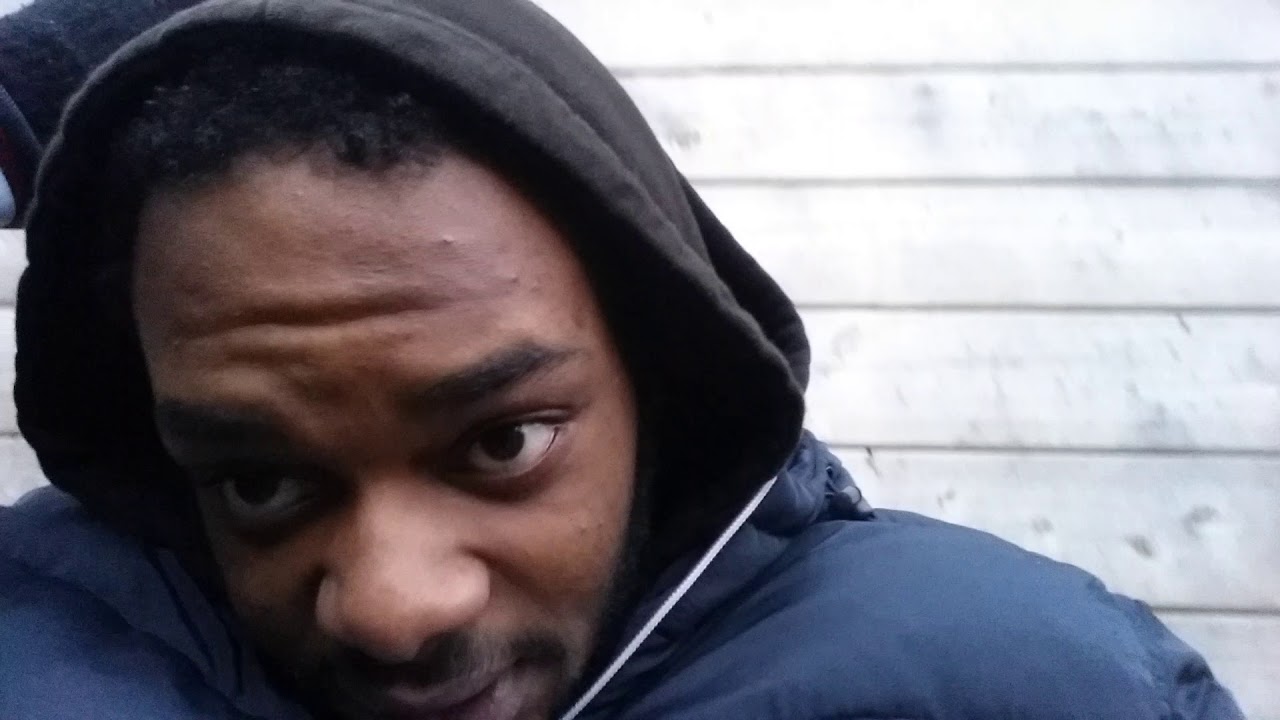 Smoking a zoot - YouTube