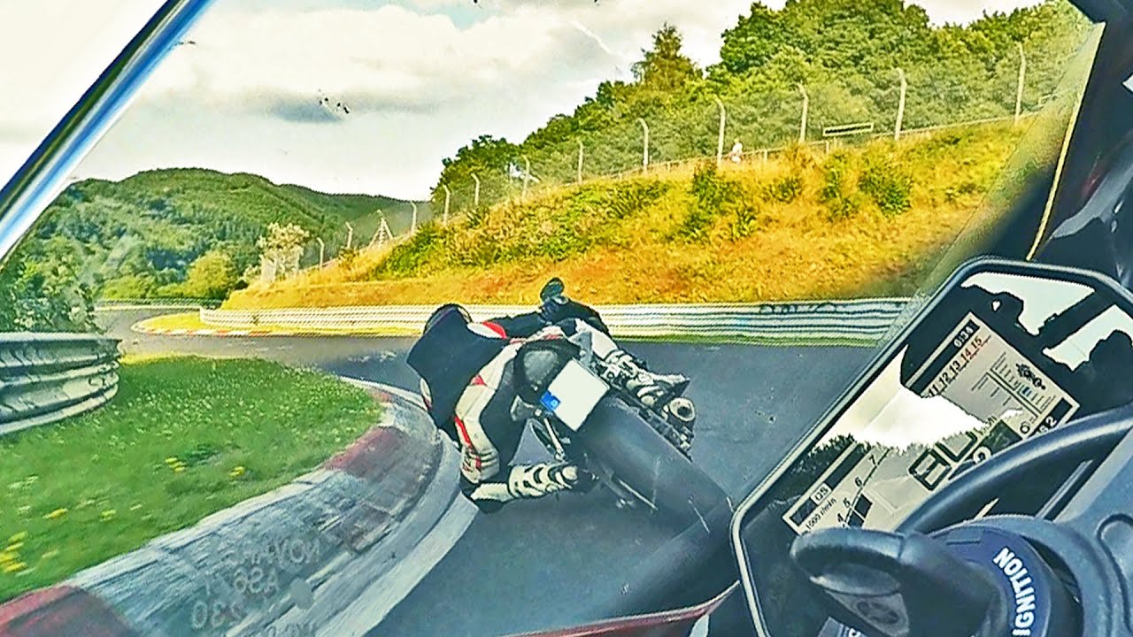 Very Fast Yamaha R1 Biker Chases R6 On The Nordschleife - YouTube