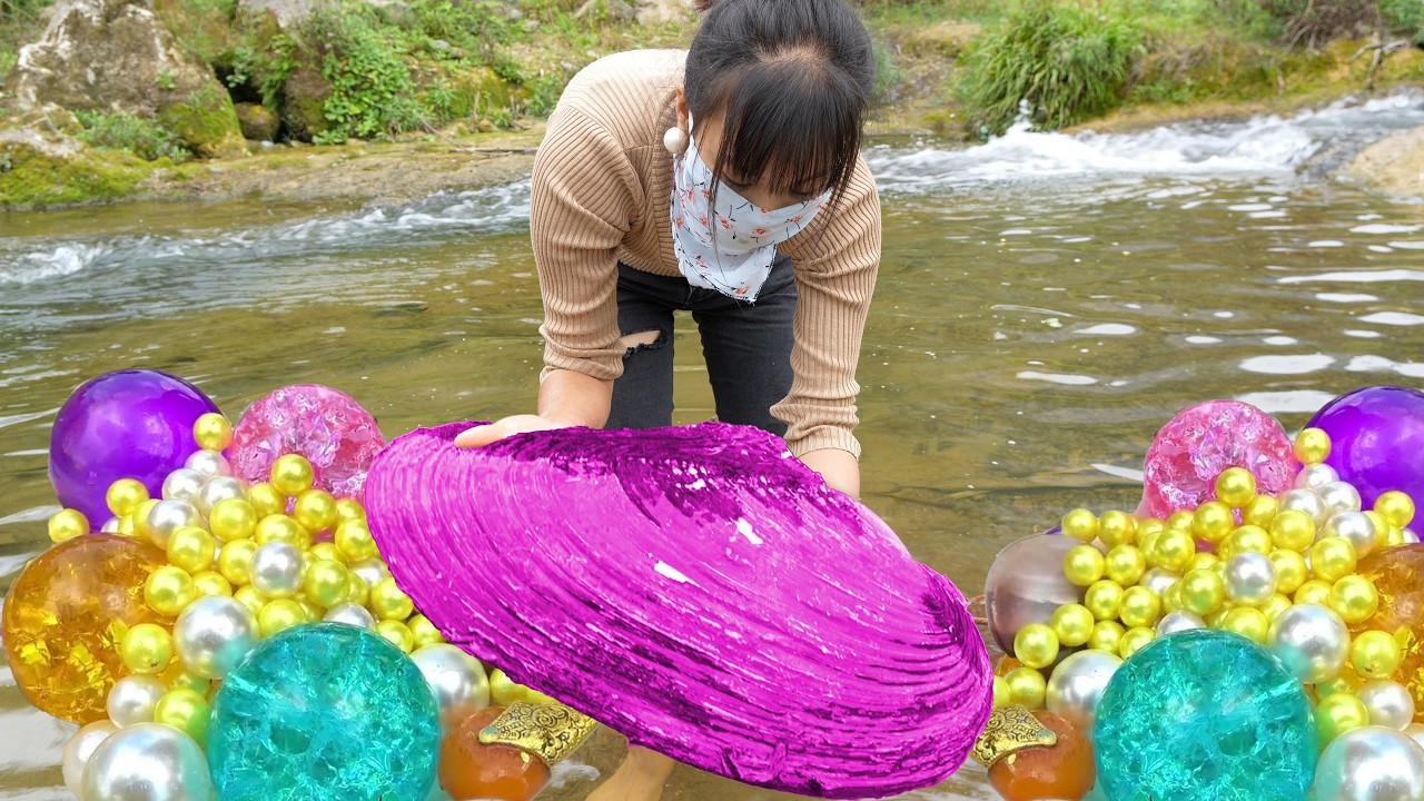 The girl unexpectedly obtained a mutated giant clam with hundreds of ...