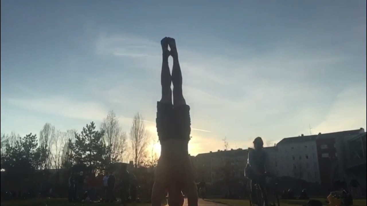 Felix Audu - Tricking Sampler #1 2017 - outdoor love - YouTube