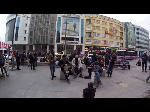 Grup Şamata - Bahçe Duvarından Aştım/Dilara  |  SOKAK SANATÇILARI 3