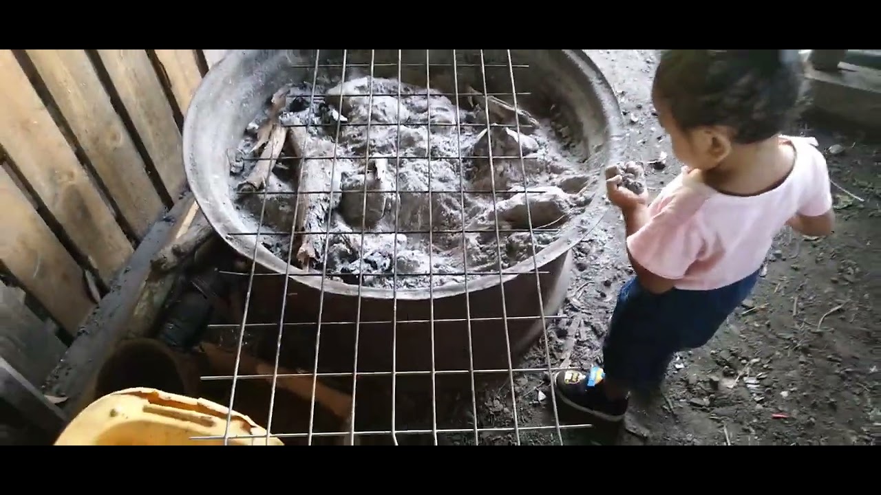 The little helper - YouTube