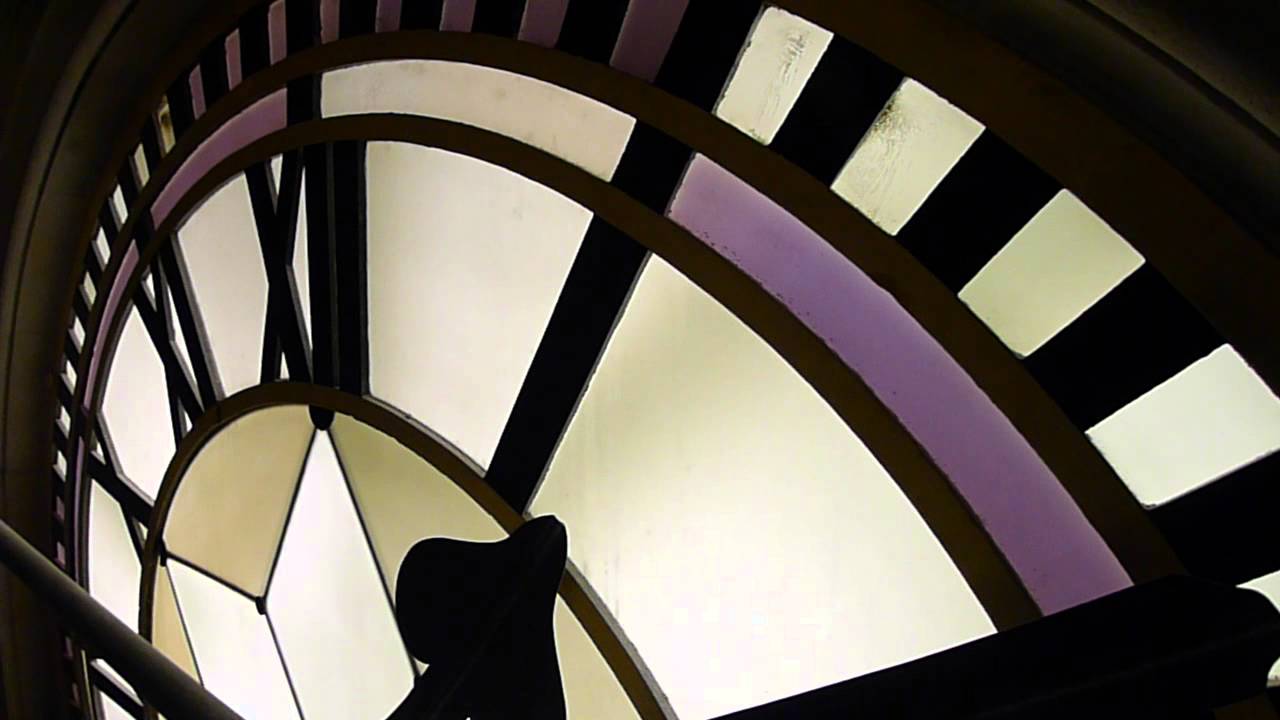 Croydon Clocktower, west clock face with minute hand moving - YouTube