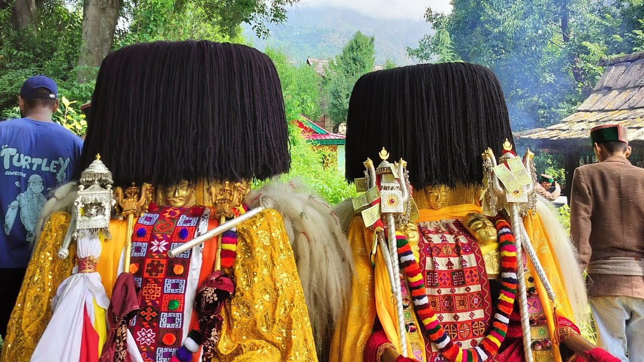 Kinnaur ki chhote se gaon kilba mai Devta Saheb jabbal Narayan ji ka ...
