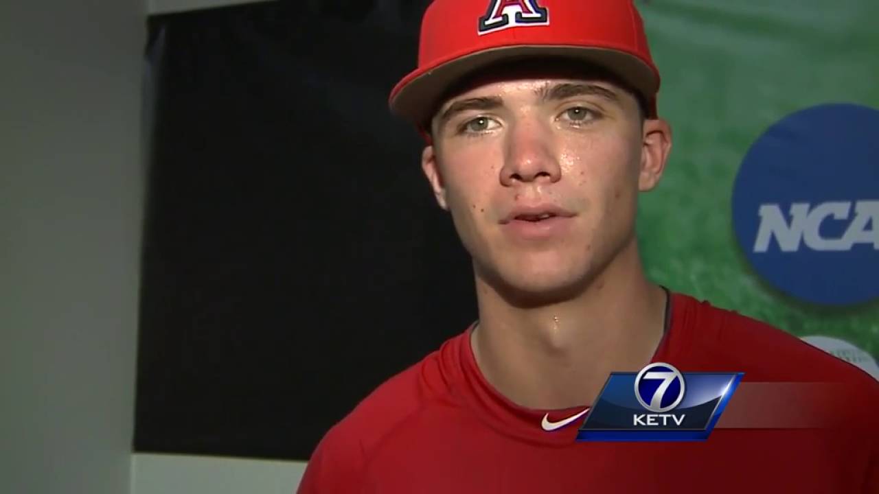 Bobby Dalbec leads Arizona into the CWS - YouTube