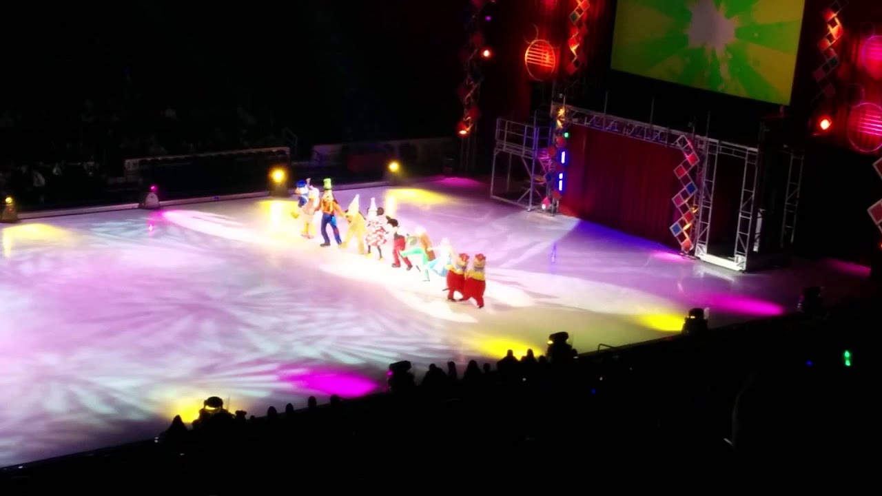 Disney on ice Pinocchio - YouTube