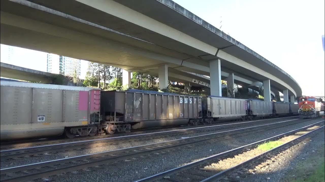 (Northbound) BNSF Loaded Coal Train passes through 21ST Street. - YouTube