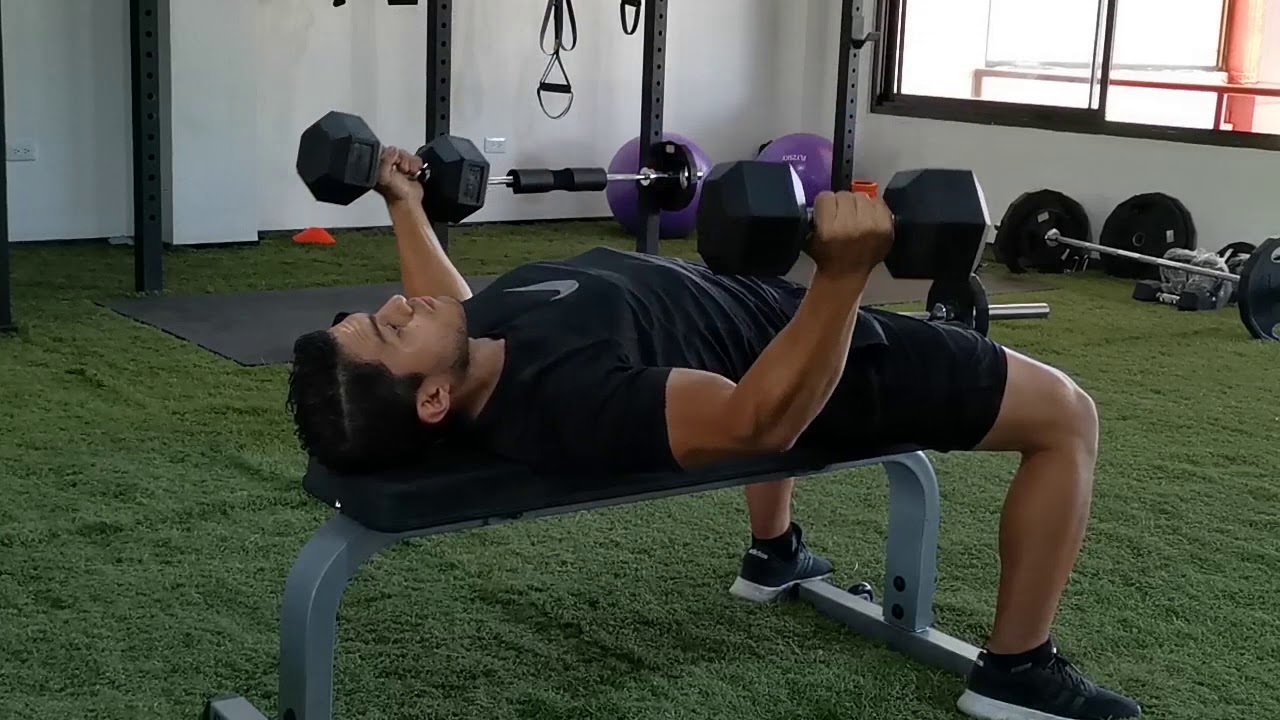Aperturas Mancuernas/ Dumbbells Chest Fly - YouTube