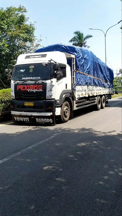 Wow 😱 Truk Tronton Keren Muatan Penuh Dan Sangat Berat Melaju Cepat #shorts #trending #subscribe ...