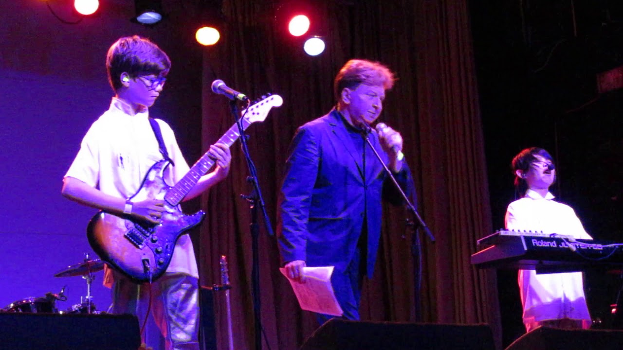 Double Helix w/ Gerald Casale of DEVO, DEVOtional 2018 "Soft Things" and "Jerkin Back and Forth ...