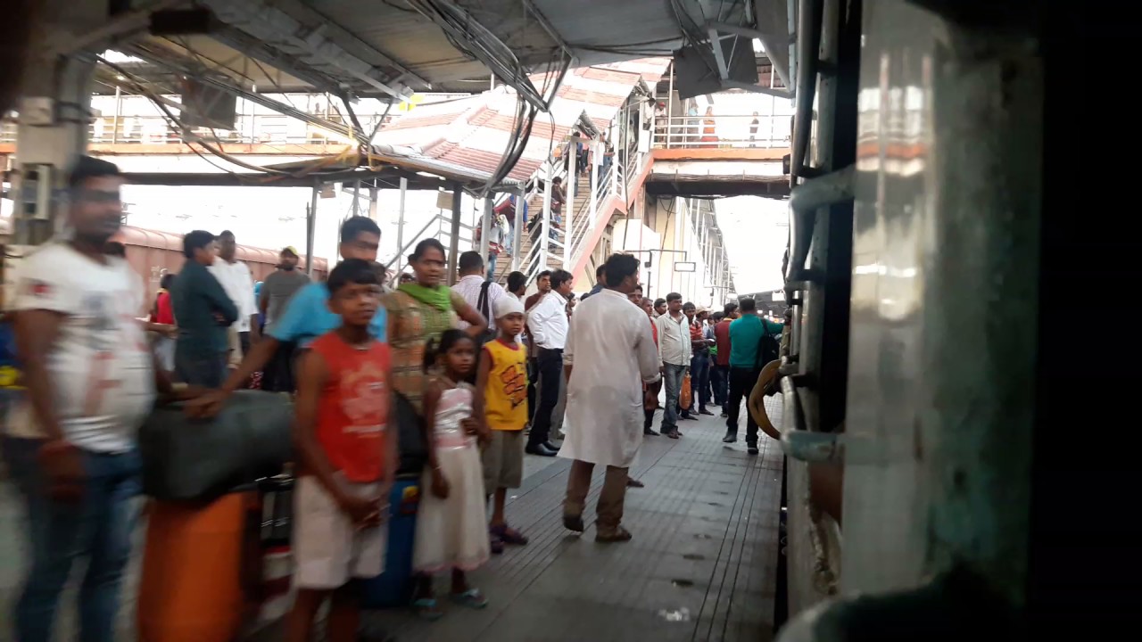 A train Gorakhpur Junction railway station - YouTube