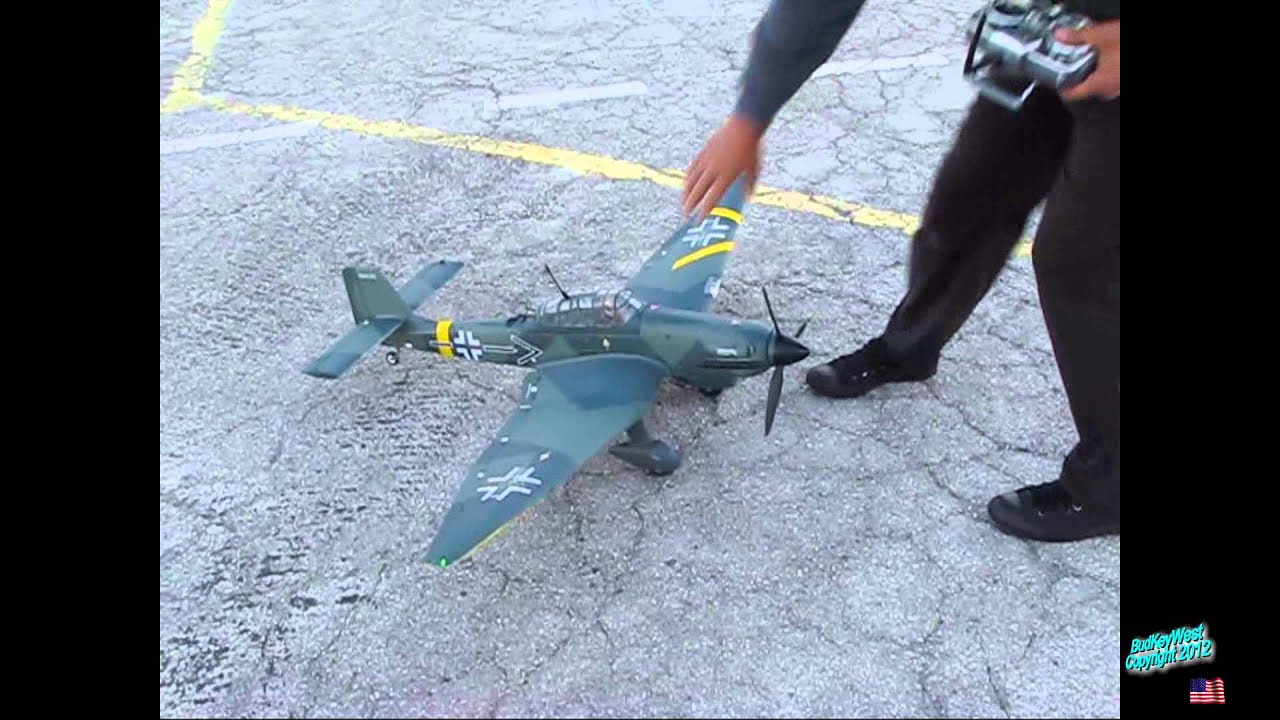RC JU-87 Stuka with sound - YouTube