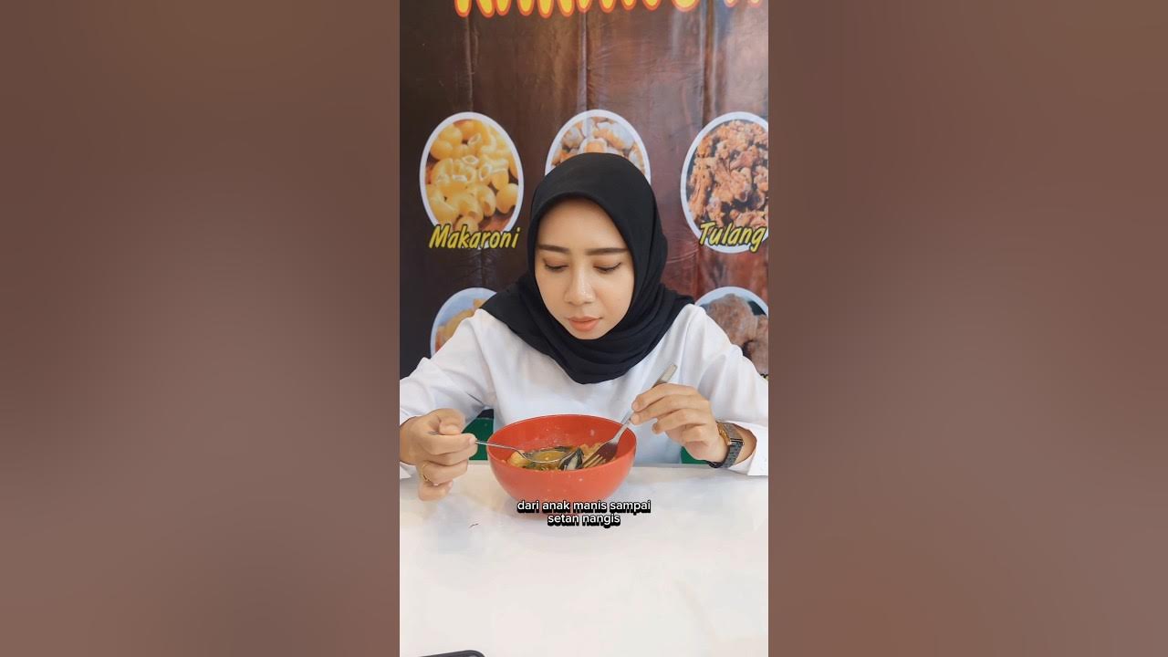 Seblak Prasmanan Yummy Yami Gang 3 Selatan Karangampel Indramayu - YouTube