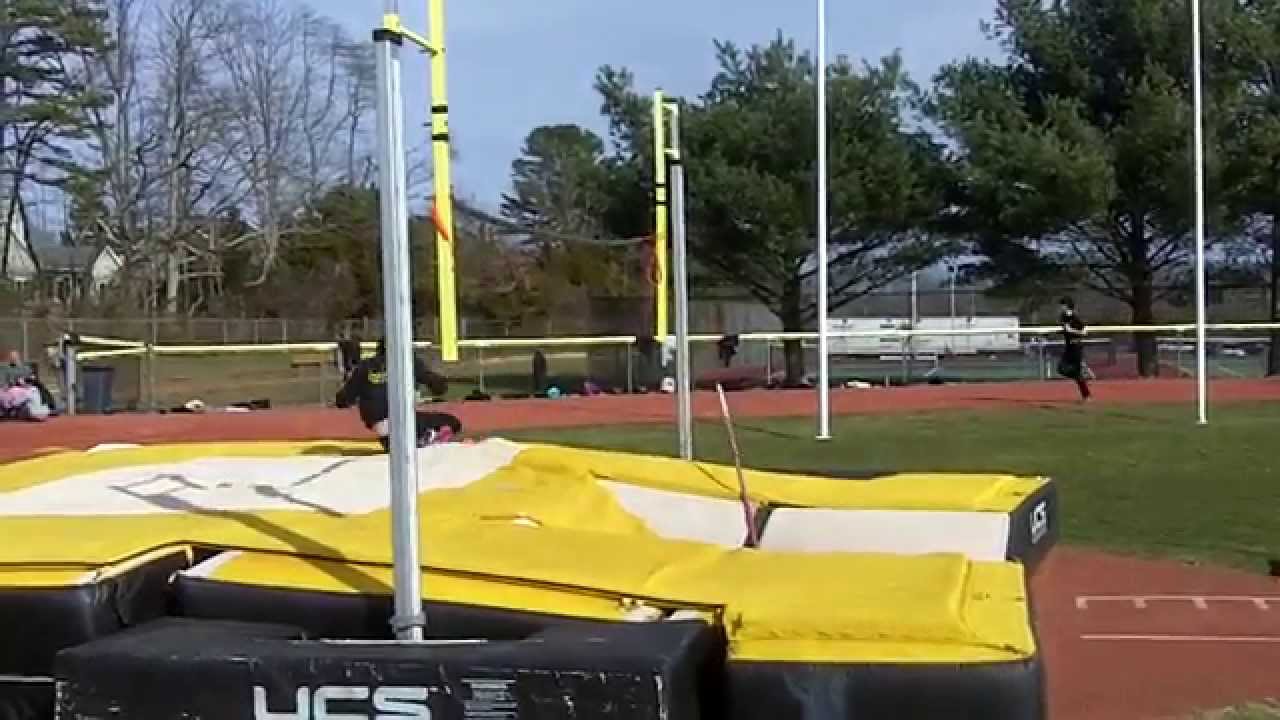 KR 8 Stride Pole Vault Fun at Practice - YouTube