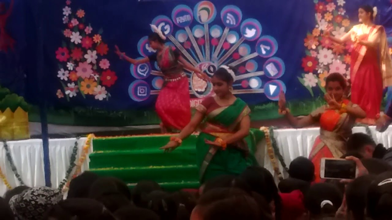 s-n-s-k-v-school-girls-dancing-at-ganesh-vandna-beautiful-vidio-must