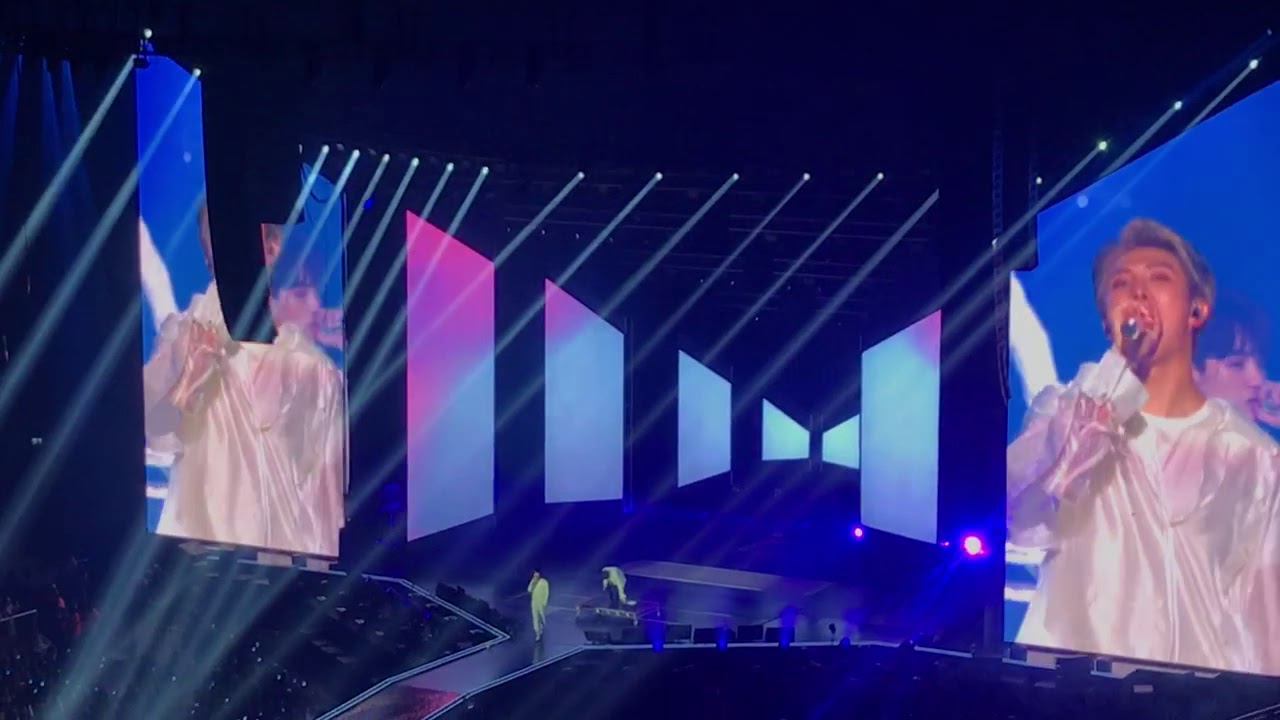I NEED YOU + RUN || BTS World Tour: Love Yourself || O2 Arena London ...