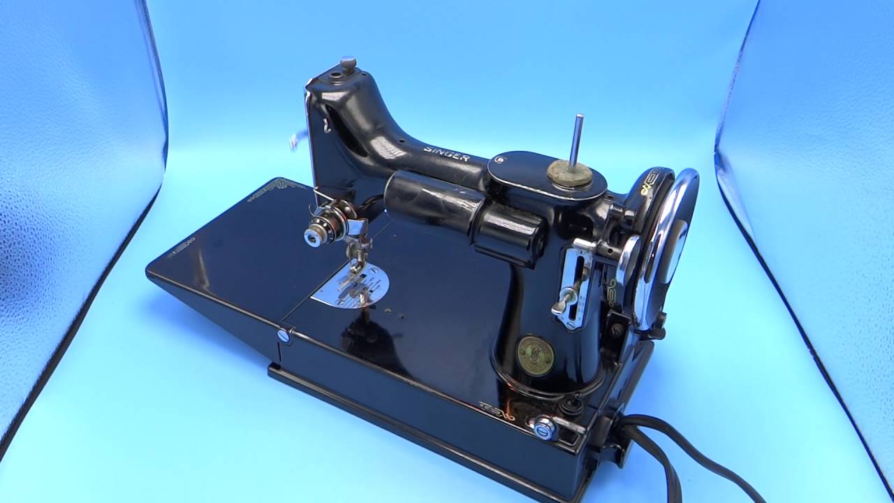 Singer Featherlight sewing machine - YouTube