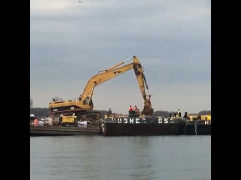 Cat 385BL Excavator Transferring Barges - YouTube