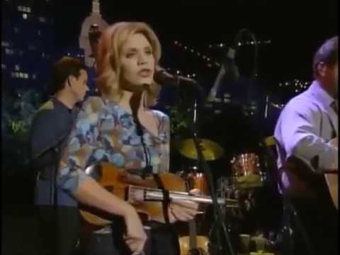 Alison Krauss & Union Station — "The Lucky One" — Live | 2002 - YouTube