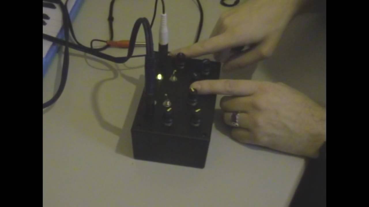 ClearTone Duo - Circuit Bent 4093 Synth by freeform delusion - YouTube