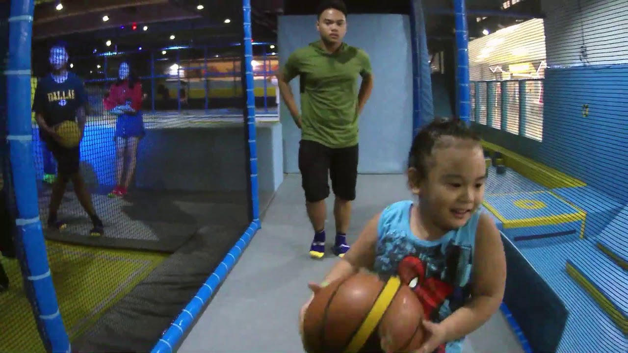 ZV: BOUNCE PHILIPPINES | Trampoline Park Freestyle Jumping - YouTube