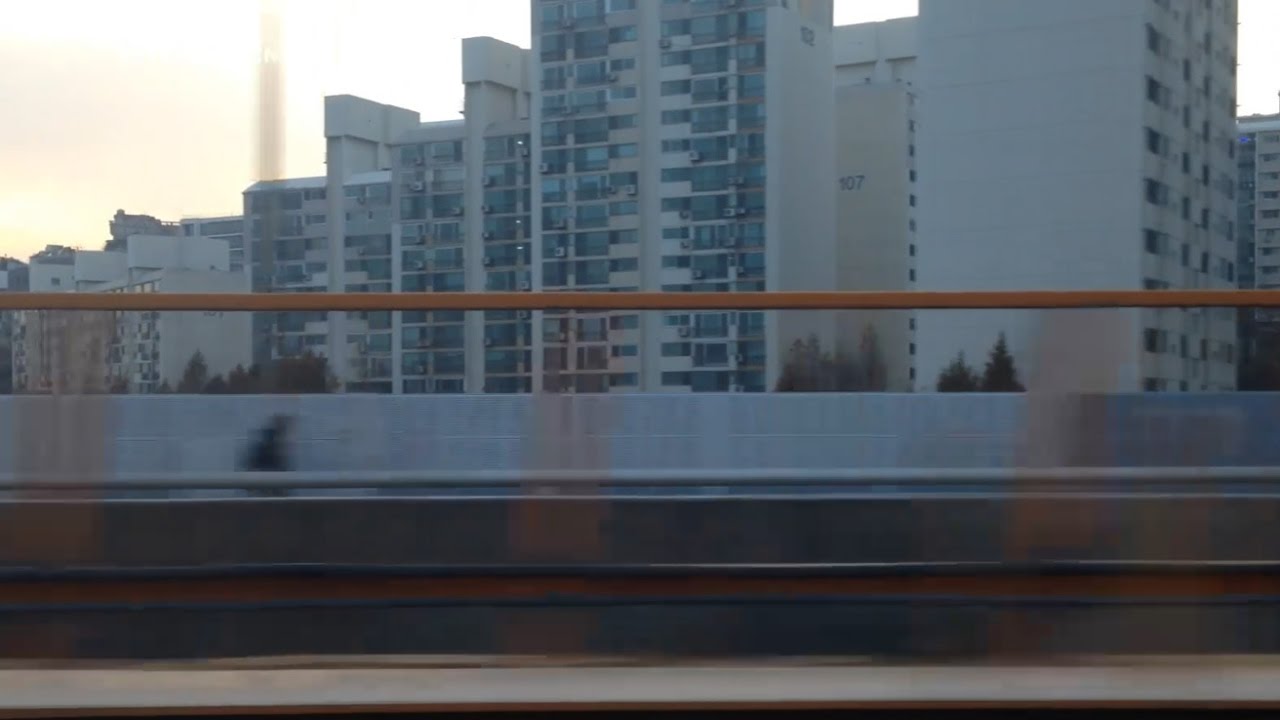 Seoul by subway line 3 (Aphujeong to Oksu across Han River) - YouTube